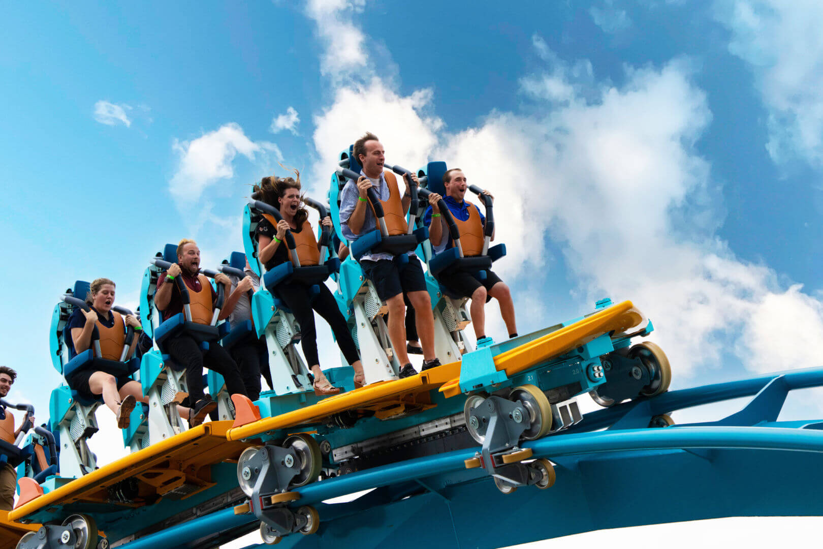 SeaWorld Orlando inaugura este mes montaña rusa Pipeline: The Surf ...